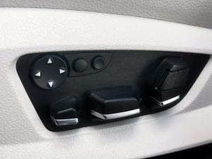 BMW 530 2009 in Riga, with an engine capacity of 3.00 L and mileage of 209 thousand km for 11290 €, photo 11 on AUTOMOTO.COM.LV
