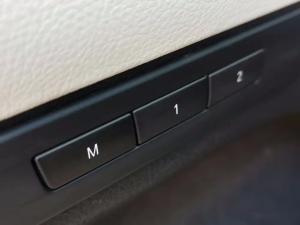 BMW 530 2009 in Riga, with an engine capacity of 3.00 L and mileage of 209 thousand km for 11290 €, photo 12 on AUTOMOTO.COM.LV