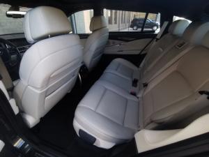 BMW 530 2009 in Riga, with an engine capacity of 3.00 L and mileage of 209 thousand km for 11290 €, photo 16 on AUTOMOTO.COM.LV