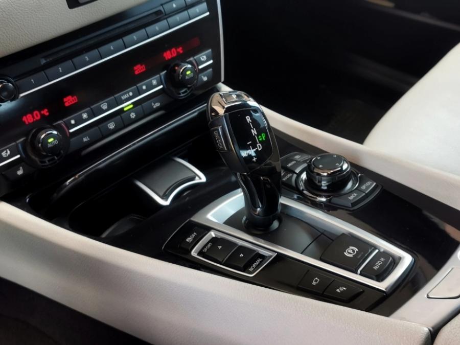 BMW 530 2009 in Riga, with an engine capacity of 3.00 L and mileage of 209 thousand km for 11290 €, photo 22 on AUTOMOTO.COM.LV