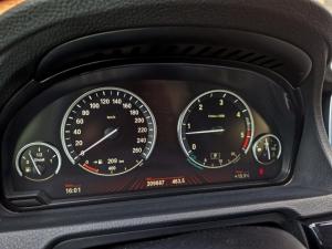BMW 530 2009 in Riga, with an engine capacity of 3.00 L and mileage of 209 thousand km for 11290 €, photo 29 on AUTOMOTO.COM.LV