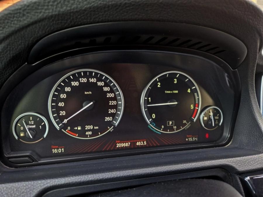 BMW 530 2009 in Riga, with an engine capacity of 3.00 L and mileage of 209 thousand km for 11290 €, photo 29 on AUTOMOTO.COM.LV