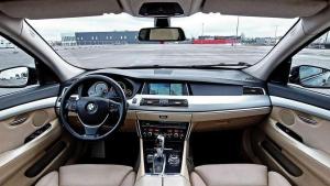 BMW 530 2010 in Vilnius, with an engine capacity of 2.99 L and mileage of 335 thousand km for 9300 €, photo 6 on AUTOMOTO.COM.LV