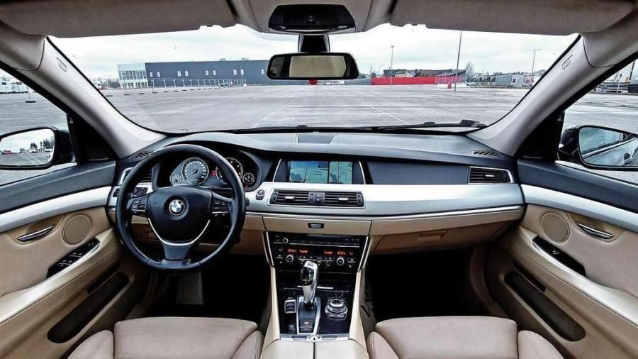 BMW 530 2010 in Vilnius, with an engine capacity of 2.99 L and mileage of 335 thousand km for 9300 €, photo 6 on AUTOMOTO.COM.LV