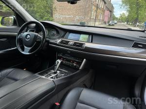 BMW 530 2014 in Jelgava, with an engine capacity of 3.00 L and mileage of 298 thousand km for 11000 €, photo 7 on AUTOMOTO.COM.LV