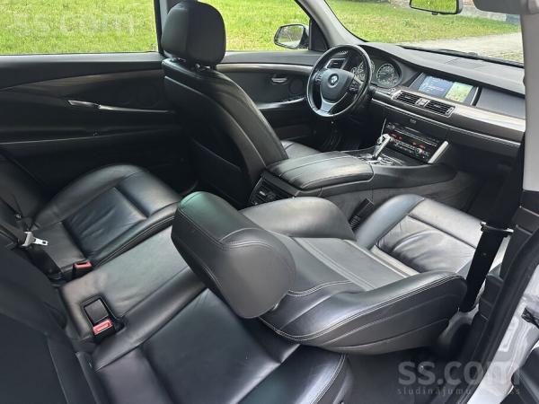 BMW 530 2014 in Jelgava, with an engine capacity of 3.00 L and mileage of 298 thousand km for 11000 €, photo 9 on AUTOMOTO.COM.LV