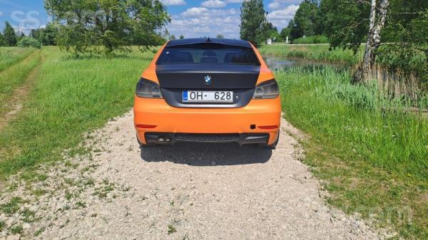 Oranžs BMW 530 2003 Aizkraukle, ar dzinēja tilpumu 3.00 L un nobraukumu 339 tūkst. km par 3500 €, foto 4 vietnē AUTOMOTO.COM.LV