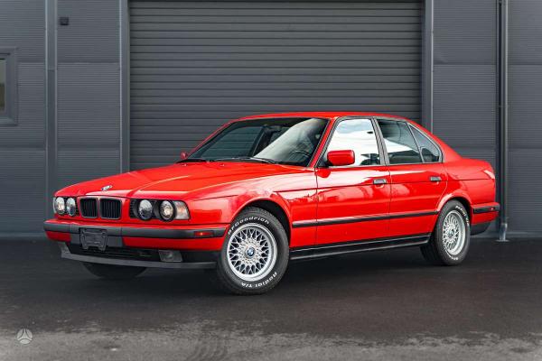 Sarkans BMW 530 1994 Klaipėda, ar dzinēja tilpumu 3.00 L un nobraukumu 400 tūkst. km par 13450 €, foto 1 vietnē AUTOMOTO.COM.LV