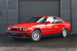 Sarkans BMW 530 1994 Klaipėda, ar dzinēja tilpumu 3.00 L un nobraukumu 400 tūkst. km par 13450 €, foto  vietnē AUTOMOTO.COM.LV