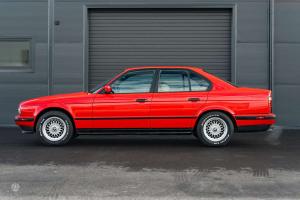 Sarkans BMW 530 1994 Klaipėda, ar dzinēja tilpumu 3.00 L un nobraukumu 400 tūkst. km par 13450 €, foto 4 vietnē AUTOMOTO.COM.LV