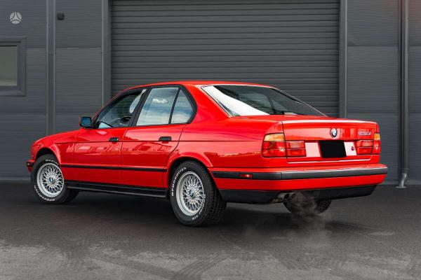 Sarkans BMW 530 1994 Klaipėda, ar dzinēja tilpumu 3.00 L un nobraukumu 400 tūkst. km par 13450 €, foto 4 vietnē AUTOMOTO.COM.LV