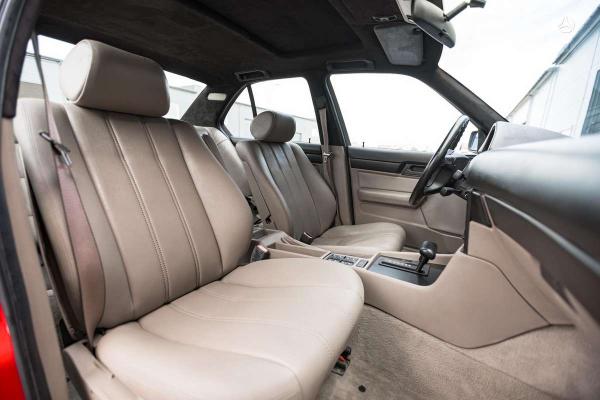 Sarkans BMW 530 1994 Klaipėda, ar dzinēja tilpumu 3.00 L un nobraukumu 400 tūkst. km par 13450 €, foto 7 vietnē AUTOMOTO.COM.LV