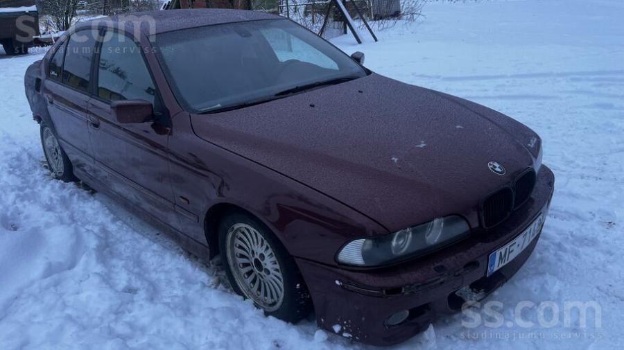 Sarkans BMW 530 2002 Madona, ar dzinēja tilpumu 3.00 L un nobraukumu 365 tūkst. km par 1450 €, foto 4 vietnē AUTOMOTO.COM.LV