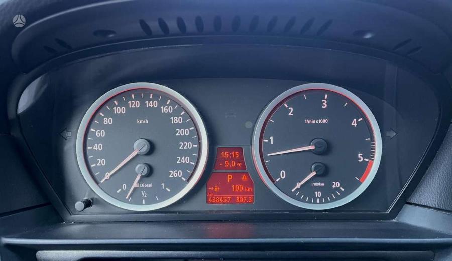 Red BMW 530 2005 in Vilnius, with an engine capacity of 2.99 L and mileage of 438 thousand km for 5950 €, photo 11 on AUTOMOTO.COM.LV