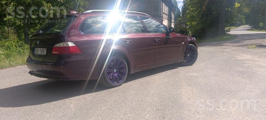 Red BMW 530 2006 in Madona, with an engine capacity of 3.00 L and mileage of 361 thousand km for 3700 €, photo 4 on AUTOMOTO.COM.LV