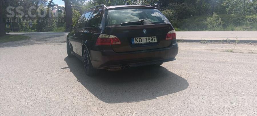 Red BMW 530 2006 in Madona, with an engine capacity of 3.00 L and mileage of 361 thousand km for 3700 €, photo 5 on AUTOMOTO.COM.LV