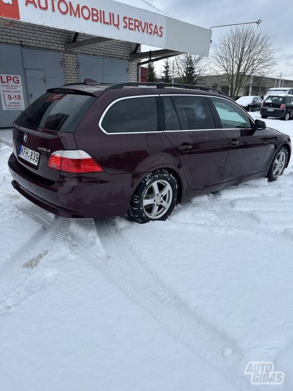 Red BMW 530 2009 in Kaunas, with an engine capacity of 3.00 L and mileage of 351 thousand km for 4000 €, photo 4 on AUTOMOTO.COM.LV