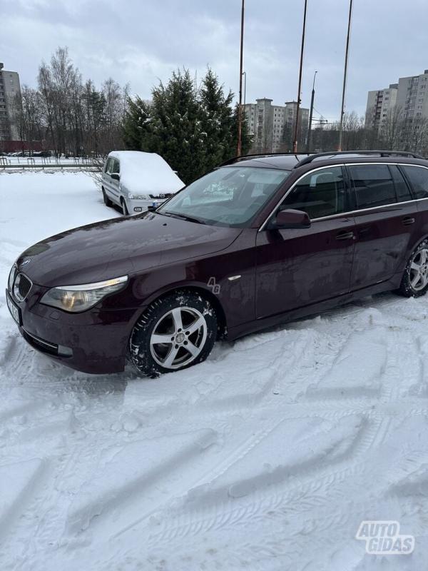 Red BMW 530 2009 in Kaunas, with an engine capacity of 3.00 L and mileage of 351 thousand km for 4000 €, photo 8 on AUTOMOTO.COM.LV