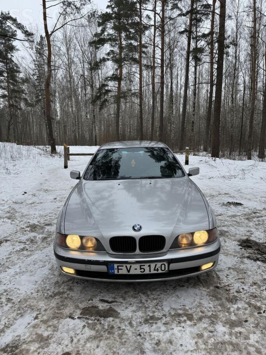 BMW 530 1999 Rīga, ar dzinēja tilpumu 3.00 L un nobraukumu 260 tūkst. km par 2350 €, foto 1 vietnē AUTOMOTO.COM.LV