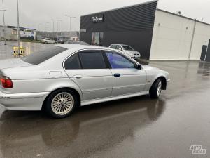 BMW 530 2000 in Moletai, with an engine capacity of 3.00 L and mileage of 40 thousand km for 1450 €, photo 4 on AUTOMOTO.COM.LV