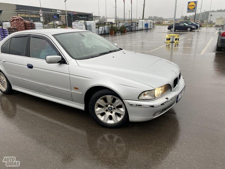 BMW 530 2000 in Moletai, with an engine capacity of 3.00 L and mileage of 40 thousand km for 1450 €, photo 6 on AUTOMOTO.COM.LV