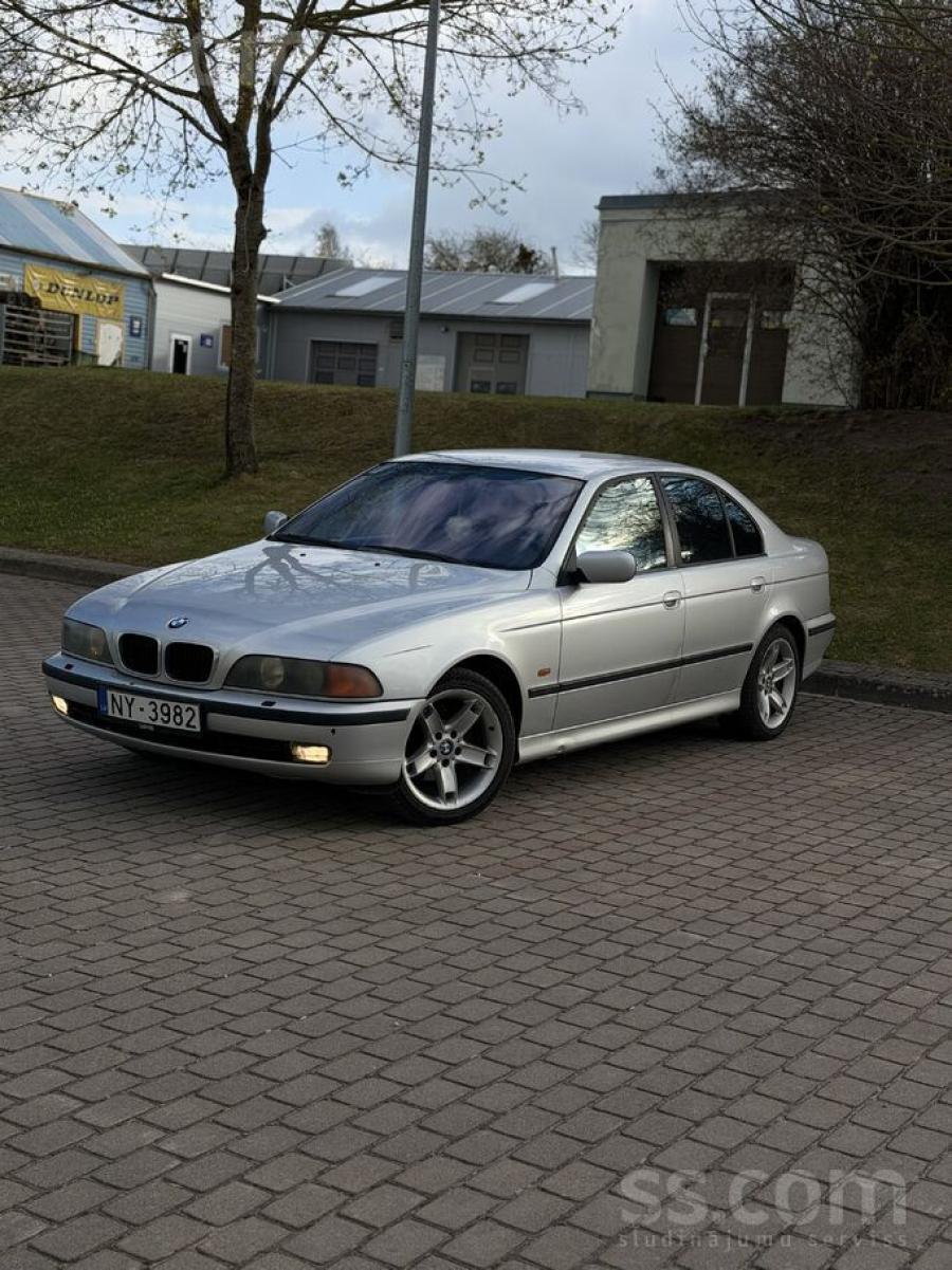 BMW 530 2000 Dobele, ar dzinēja tilpumu 3.00 L un nobraukumu 353 tūkst. km par 1900 €, foto 1 vietnē AUTOMOTO.COM.LV