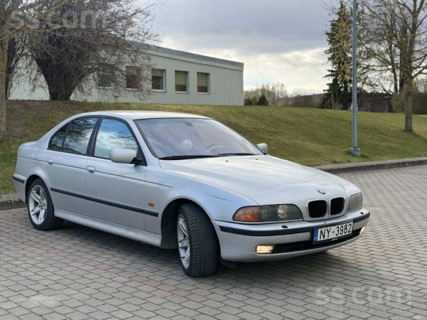 BMW 530 2000 Dobele, ar dzinēja tilpumu 3.00 L un nobraukumu 353 tūkst. km par 1900 €, foto 2 vietnē AUTOMOTO.COM.LV