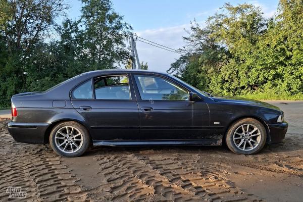 BMW 530 2000 Viļņa, ar dzinēja tilpumu 3.00 L un nobraukumu 450 tūkst. km par 2650 €, foto 6 vietnē AUTOMOTO.COM.LV