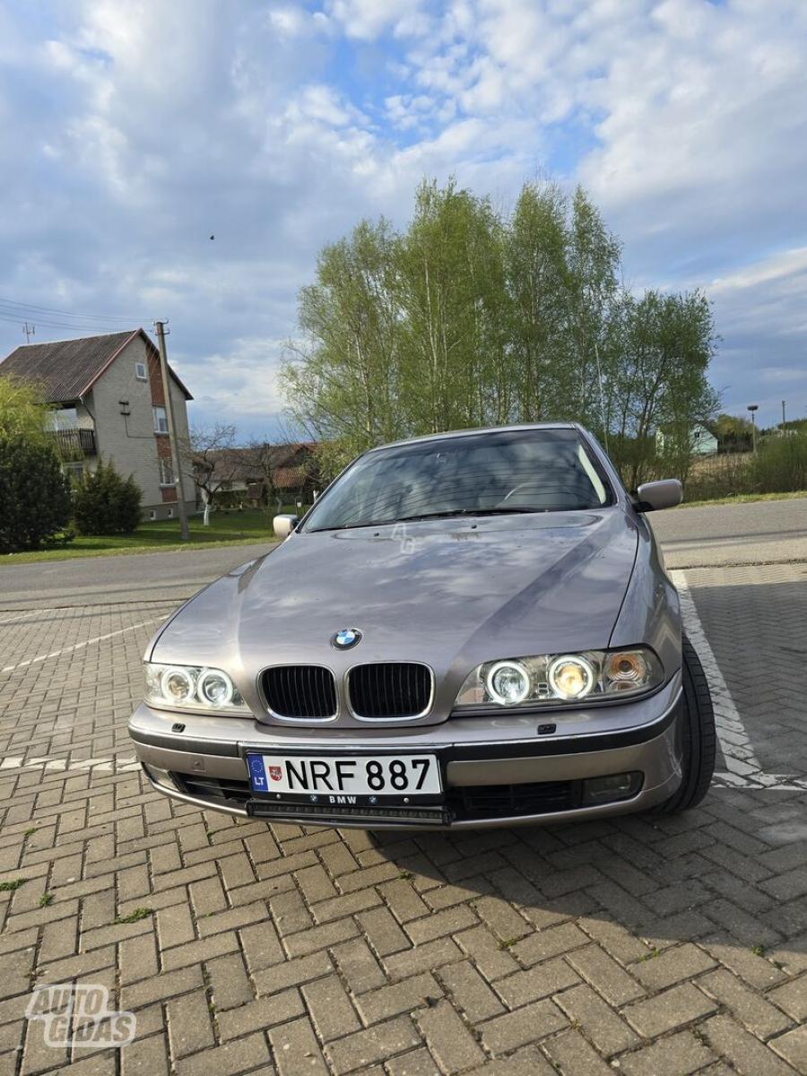 BMW 530 2000 in Vilnius, with an engine capacity of 2.90 L and mileage of 500 thousand km for 1700 €, photo 1 on AUTOMOTO.COM.LV