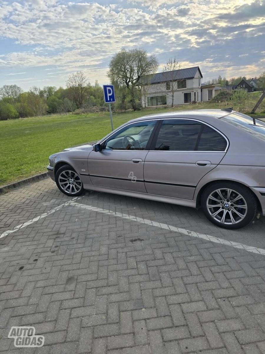 BMW 530 2000 in Vilnius, with an engine capacity of 2.90 L and mileage of 500 thousand km for 1700 €, photo 3 on AUTOMOTO.COM.LV