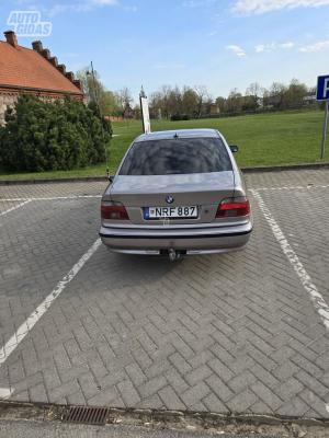BMW 530 2000 in Vilnius, with an engine capacity of 2.90 L and mileage of 500 thousand km for 1700 €, photo 5 on AUTOMOTO.COM.LV