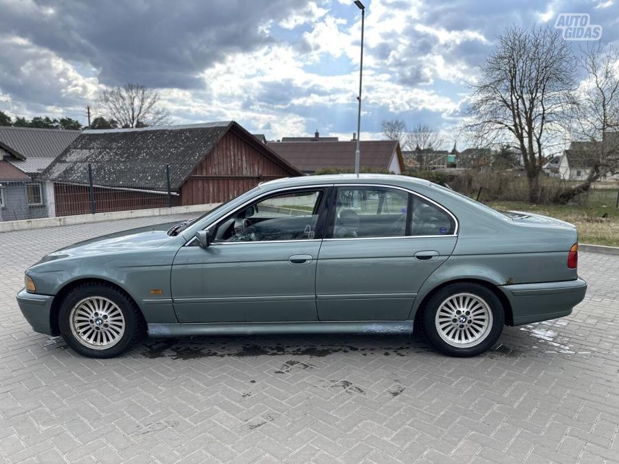 BMW 530 2001 Ukmergė, ar dzinēja tilpumu 2.90 L un nobraukumu 431 tūkst. km par 1000 €, foto 3 vietnē AUTOMOTO.COM.LV