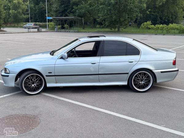 BMW 530 2001 in Vilnius, with an engine capacity of 2.90 L and mileage of 350 thousand km for 2500 €, photo 2 on AUTOMOTO.COM.LV