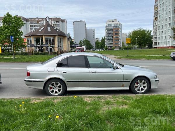BMW 530 2002 in Riga, with an engine capacity of 3.00 L and mileage of 400 thousand km for 2100 €, photo 8 on AUTOMOTO.COM.LV