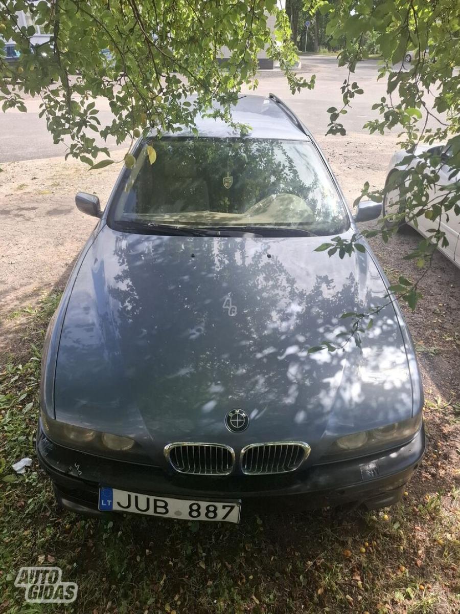 BMW 530 2002 Viļņa, ar dzinēja tilpumu 2.90 L un nobraukumu 380 tūkst. km par 800 €, foto 3 vietnē AUTOMOTO.COM.LV
