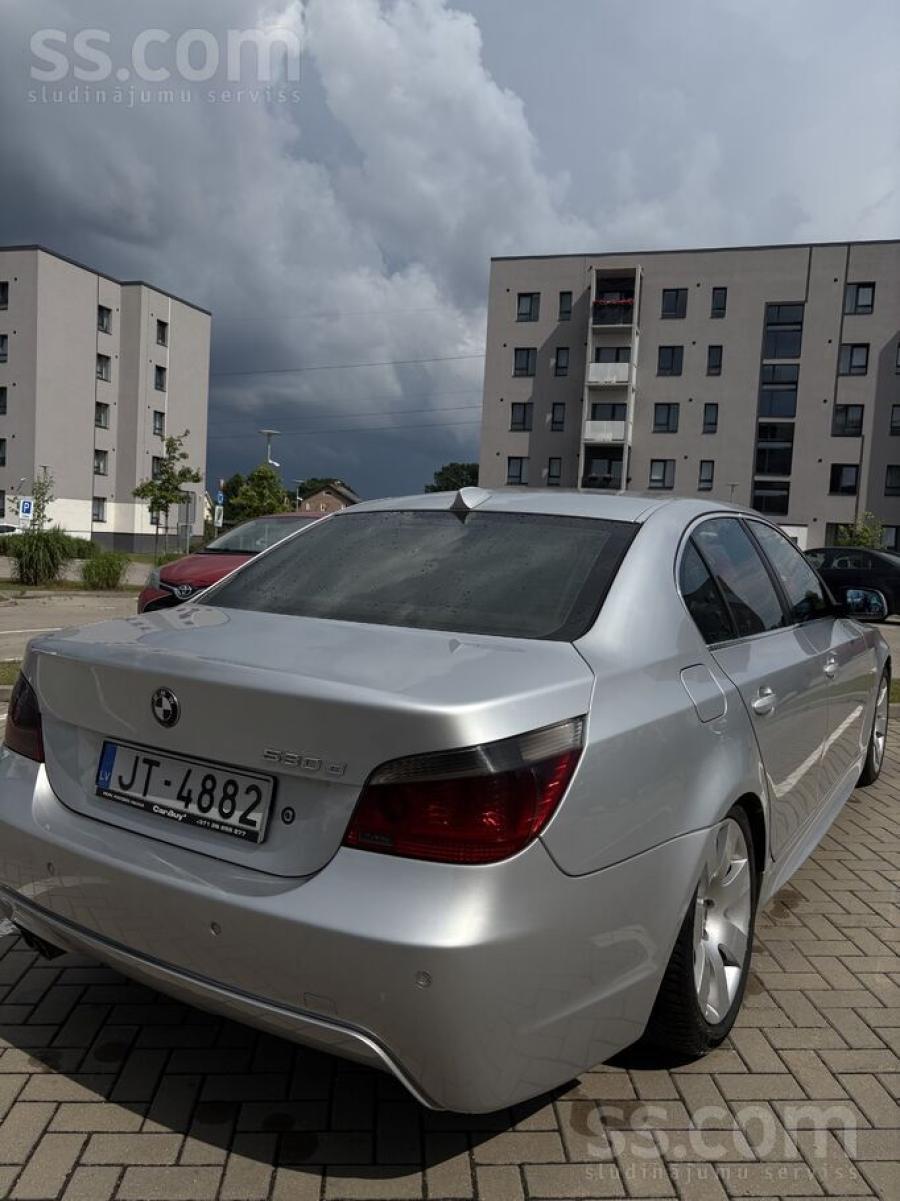 BMW 530 2003 Rīga, ar dzinēja tilpumu 3.00 L un nobraukumu 372 tūkst. km par 3395 €, foto 5 vietnē AUTOMOTO.COM.LV