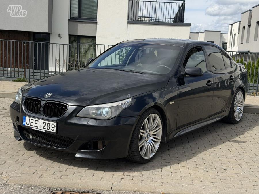 BMW 530 2003 in Vilnius, with an engine capacity of 3.00 L and mileage of 299 thousand km for 2100 €, photo 5 on AUTOMOTO.COM.LV