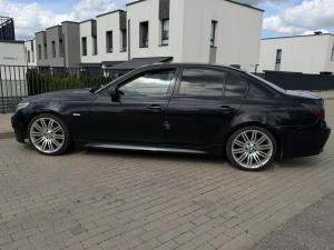 BMW 530 2003 in Vilnius, with an engine capacity of 3.00 L and mileage of 299 thousand km for 2100 €, photo 8 on AUTOMOTO.COM.LV