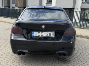 BMW 530 2003 in Vilnius, with an engine capacity of 3.00 L and mileage of 299 thousand km for 2100 €, photo 10 on AUTOMOTO.COM.LV