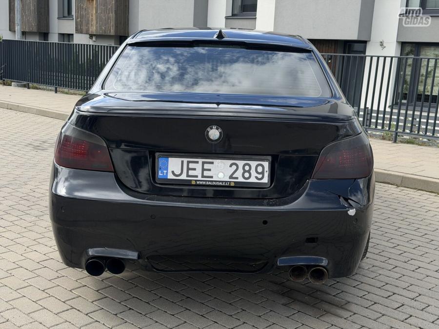 BMW 530 2003 in Vilnius, with an engine capacity of 3.00 L and mileage of 299 thousand km for 2100 €, photo 10 on AUTOMOTO.COM.LV