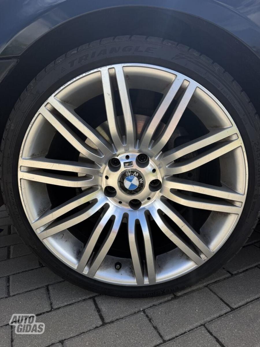 BMW 530 2003 in Vilnius, with an engine capacity of 3.00 L and mileage of 299 thousand km for 2100 €, photo 11 on AUTOMOTO.COM.LV