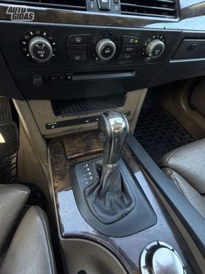 BMW 530 2003 in Vilnius, with an engine capacity of 3.00 L and mileage of 299 thousand km for 2100 €, photo 15 on AUTOMOTO.COM.LV