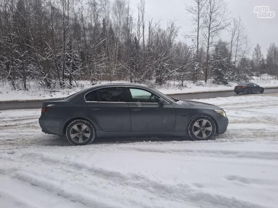 BMW 530 2004 in Vilnius, with an engine capacity of 3.00 L and mileage of 500 thousand km for 1990 €, photo 5 on AUTOMOTO.COM.LV