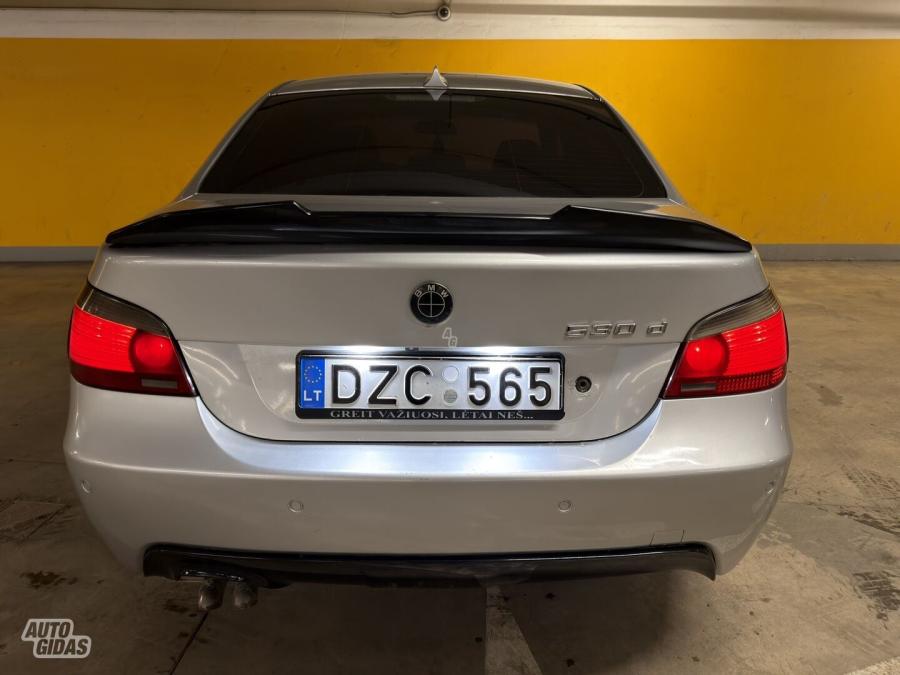 BMW 530 2004 Viļņa, ar dzinēja tilpumu 3.00 L un nobraukumu 415 tūkst. km par 2950 €, foto 11 vietnē AUTOMOTO.COM.LV