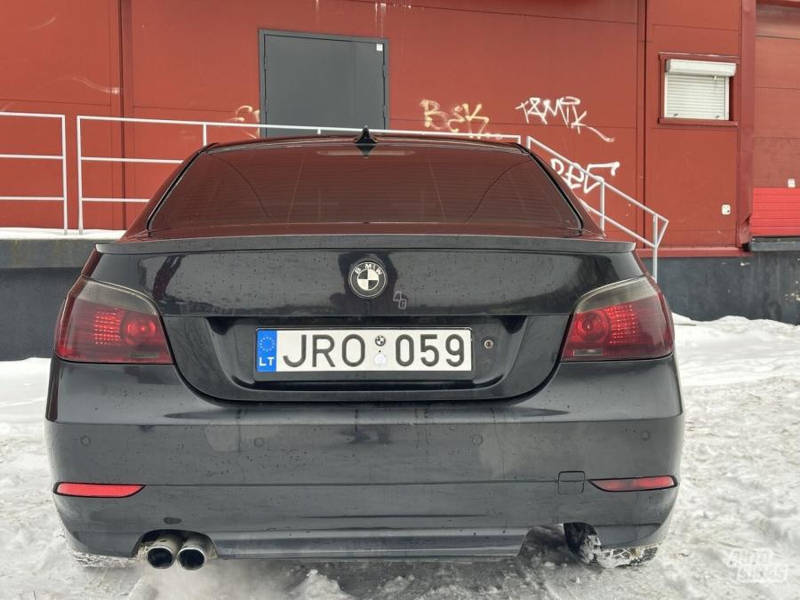 BMW 530 2004 Klaipėda, ar dzinēja tilpumu 3.00 L un nobraukumu 329 tūkst. km par 2450 €, foto 4 vietnē AUTOMOTO.COM.LV