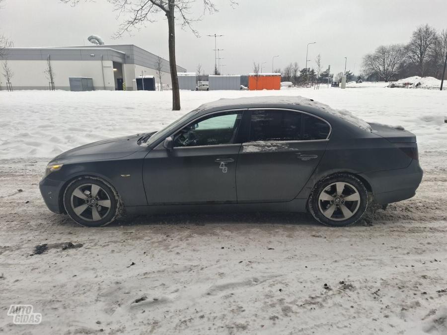 BMW 530 2004 Viļņa, ar dzinēja tilpumu 3.00 L un nobraukumu 550 tūkst. km par 1890 €, foto 7 vietnē AUTOMOTO.COM.LV