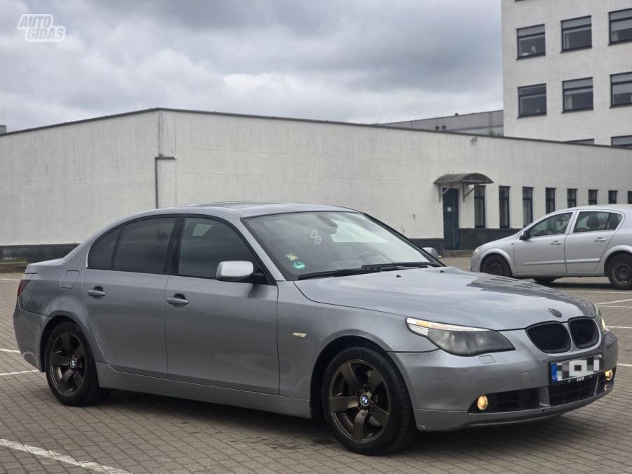 BMW 530 2004 Viļņa, ar dzinēja tilpumu 3.00 L un nobraukumu 400 tūkst. km par 2500 €, foto 1 vietnē AUTOMOTO.COM.LV