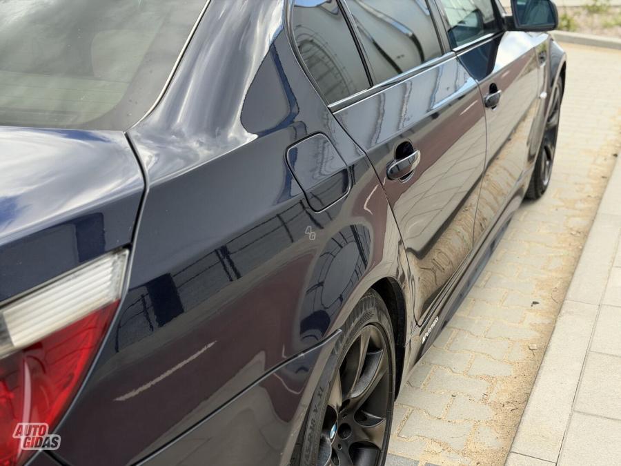 BMW 530 2004 in Vilnius, with an engine capacity of 3.00 L and mileage of 188 thousand km for 4750 €, photo 12 on AUTOMOTO.COM.LV