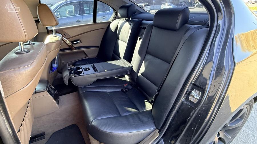 BMW 530 2004 in Vilnius, with an engine capacity of 3.00 L and mileage of 327 thousand km for 3200 €, photo 18 on AUTOMOTO.COM.LV