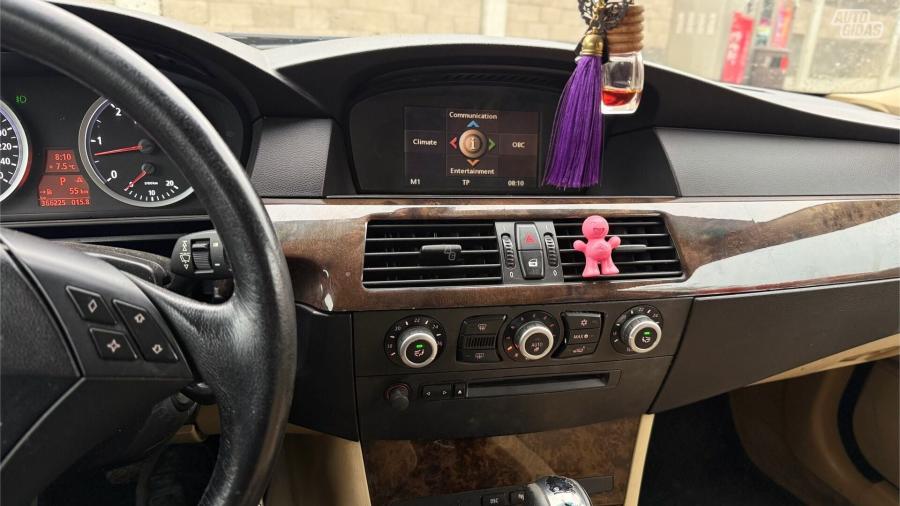 BMW 530 2004 in Vilnius, with an engine capacity of 3.00 L and mileage of 367 thousand km for 3250 €, photo 15 on AUTOMOTO.COM.LV